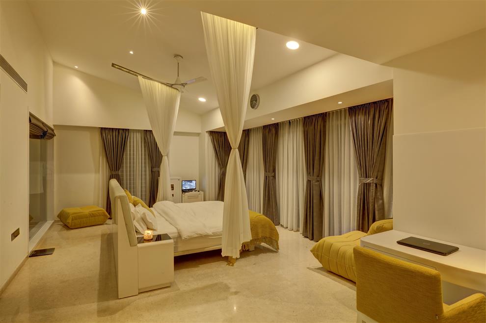 Bespoke Residence, Kerala: by Architect Alex Jacob