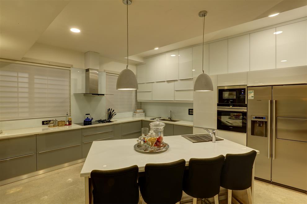 Bespoke Residence, Kerala: by Architect Alex Jacob